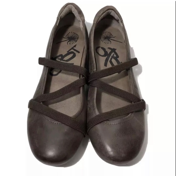 OTBT | Shoes | Otbt Ardmore Leather All Slip On Shoes Size 8 | Poshmark
